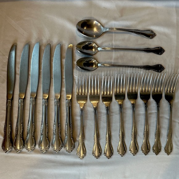 Oneida | Dining | Wm A Rogers Oneida Ltd Mansfield Amadeus Deluxe Stainless Flatware Set Lot 7 ...